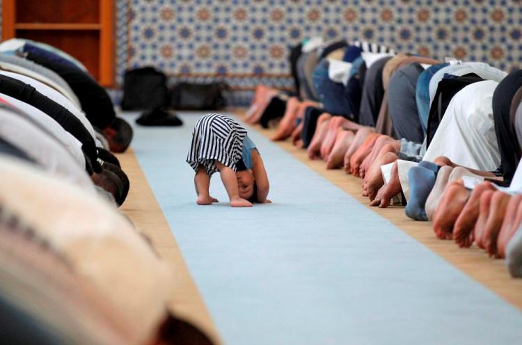 DASHURIA DHE MALLËNGJIMI PËR NAMAZ | albislam.com DASHURIA DHE MALLËNGJIMI PËR NAMAZ | albislam.com